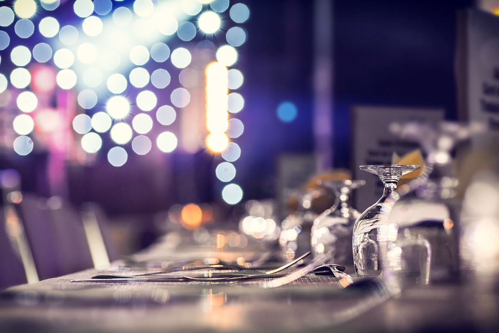 Groupe hôtelier créateur de valeurs hôtelières durables - Suitcase ...