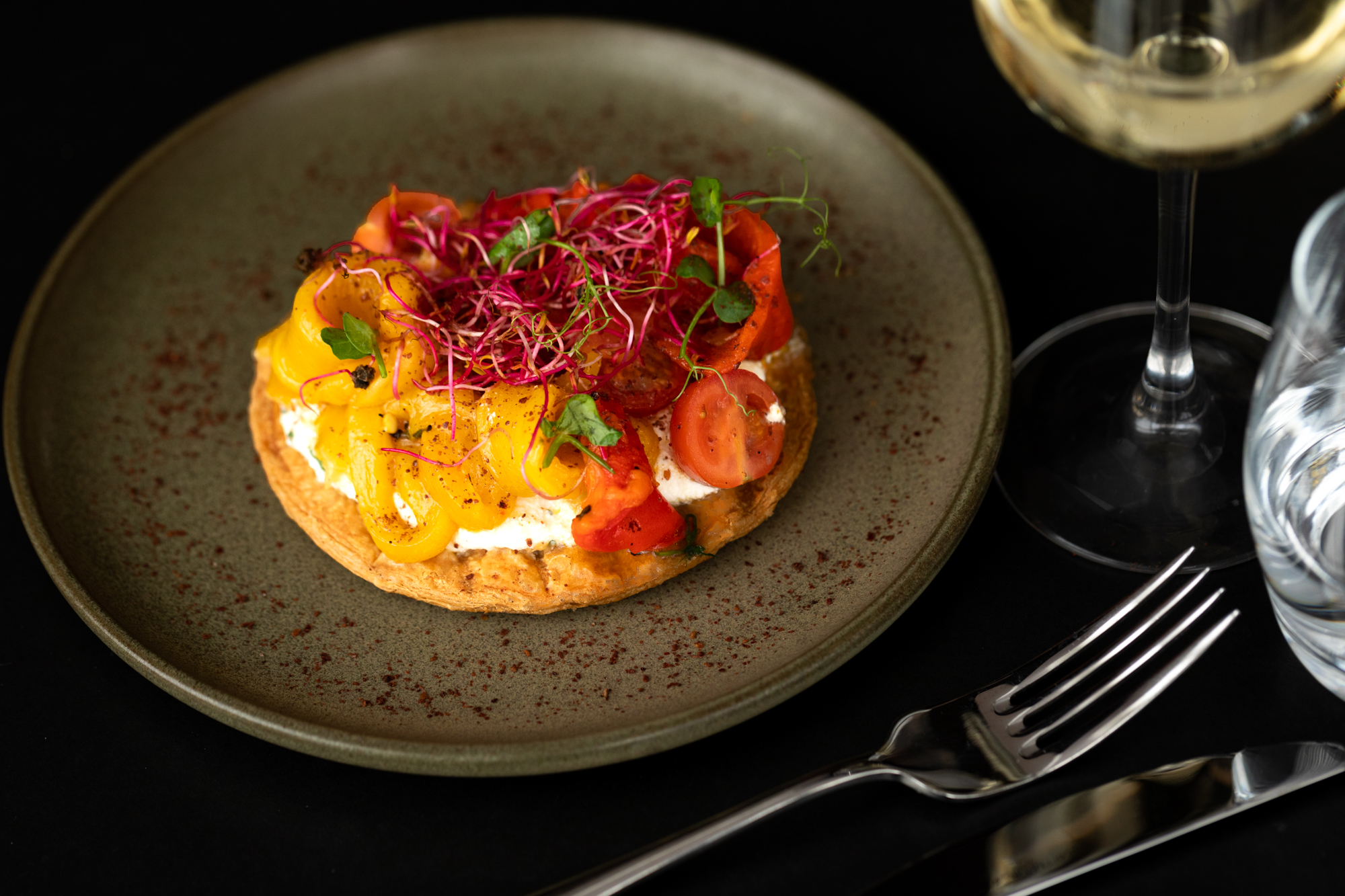 Restaurant Kitchen & Bar at Courtyard® - Suitcase Hospitality