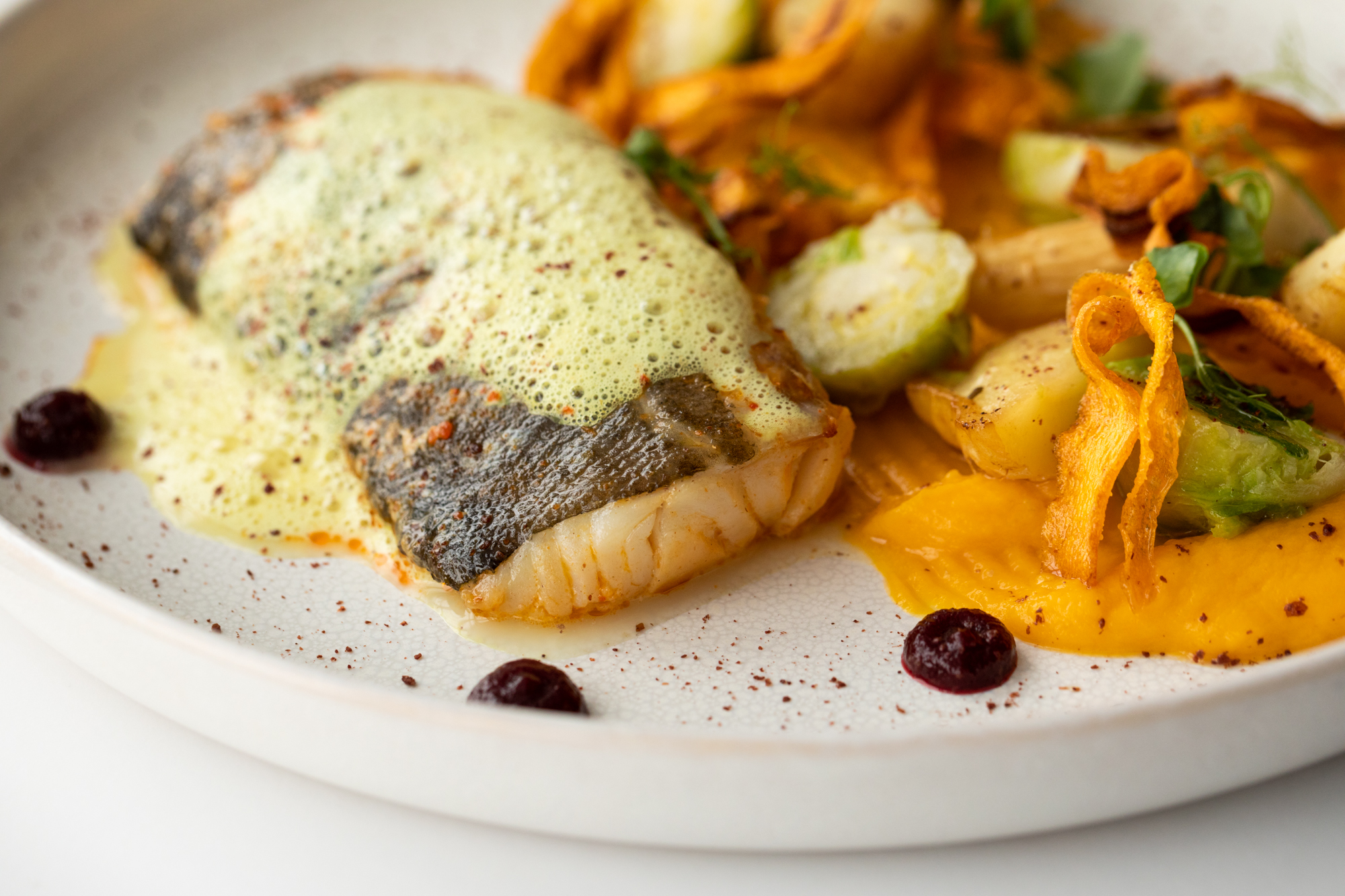 Restaurant Kitchen & Bar at Courtyard® - Suitcase Hospitality